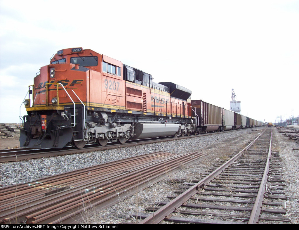 BNSF 9207 - DPU